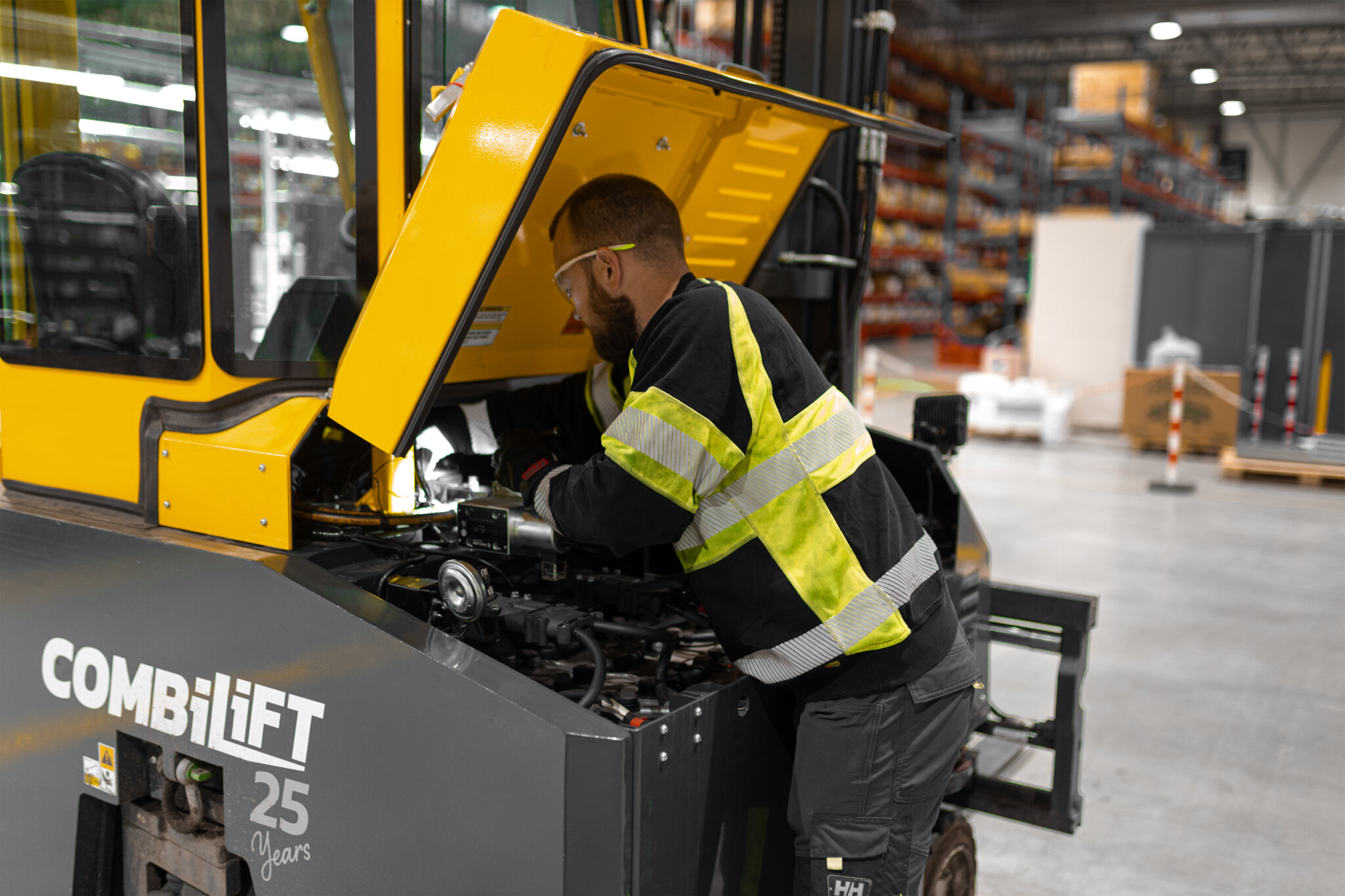 Behind the TRUCK - Tobias Gustafsson - Ottosson Truck